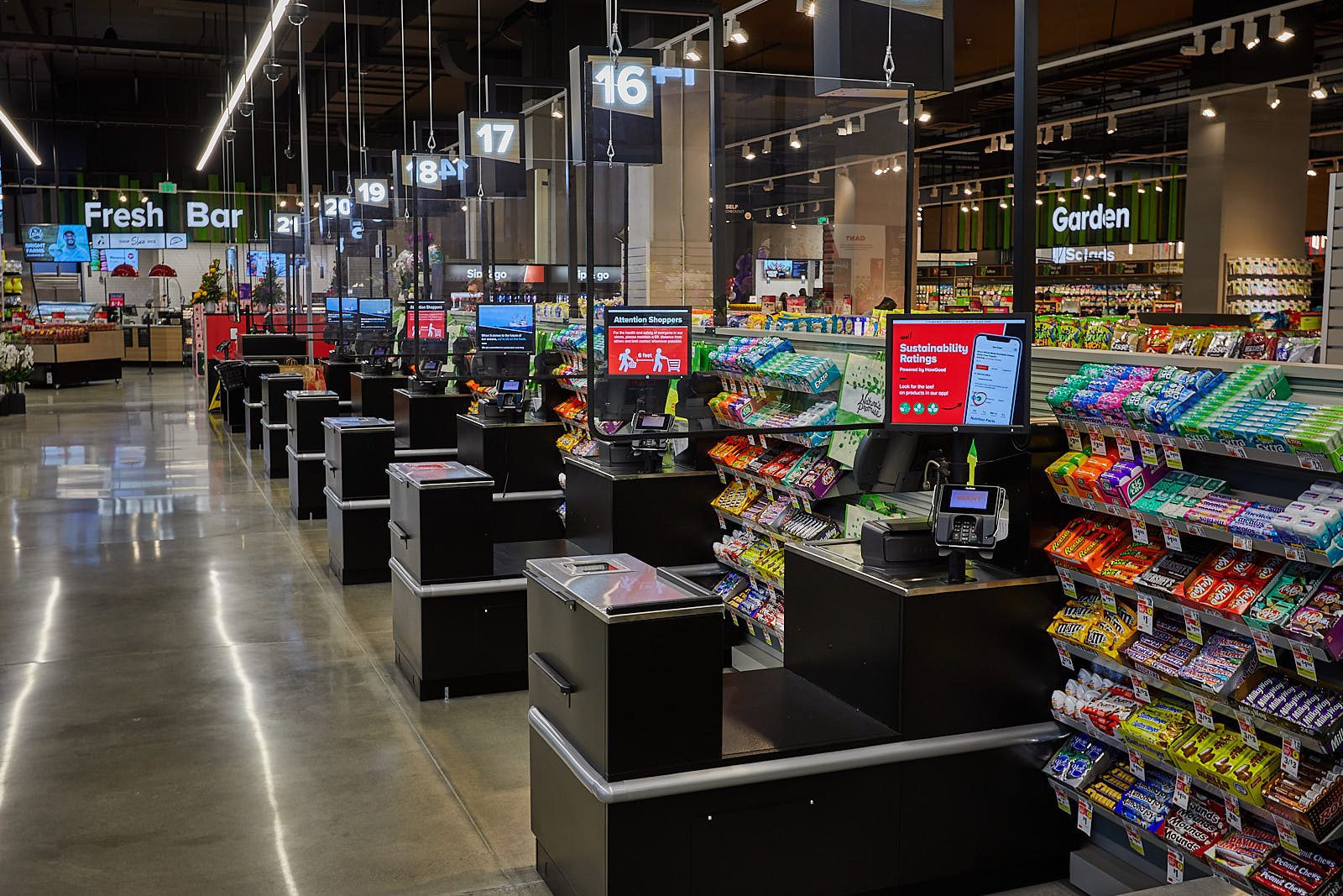 GIANT Opens Riverwalk Urban Flagship in Philadelphia, Donates to ...